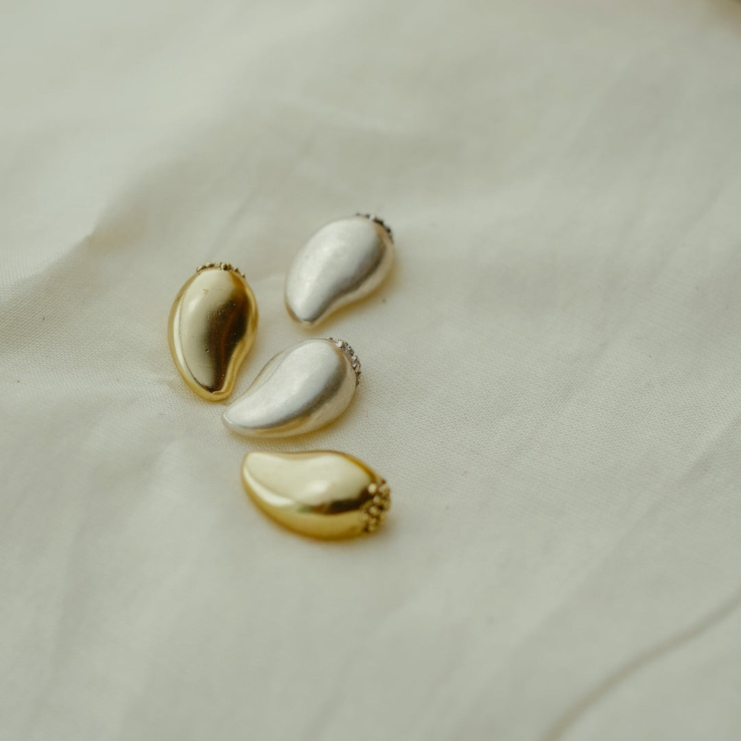 Sculpted Mango Charm Earrings – surmeyi